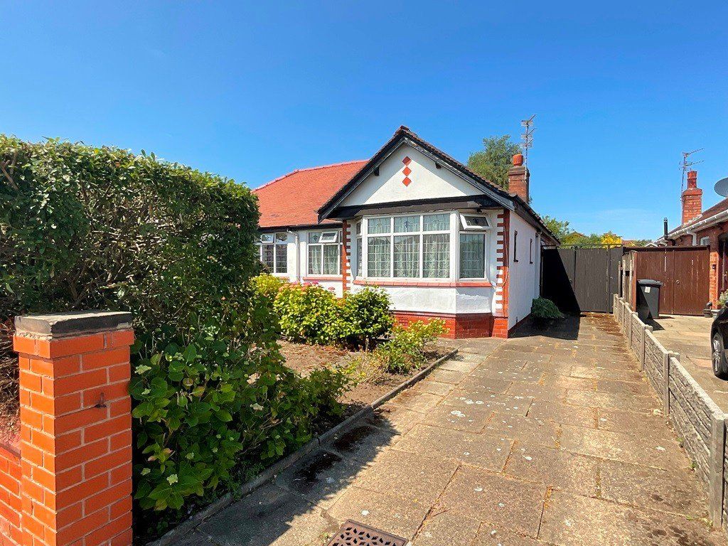2 Bed Semi Detached Bungalow For Sale In Larkfield Lane Marshside