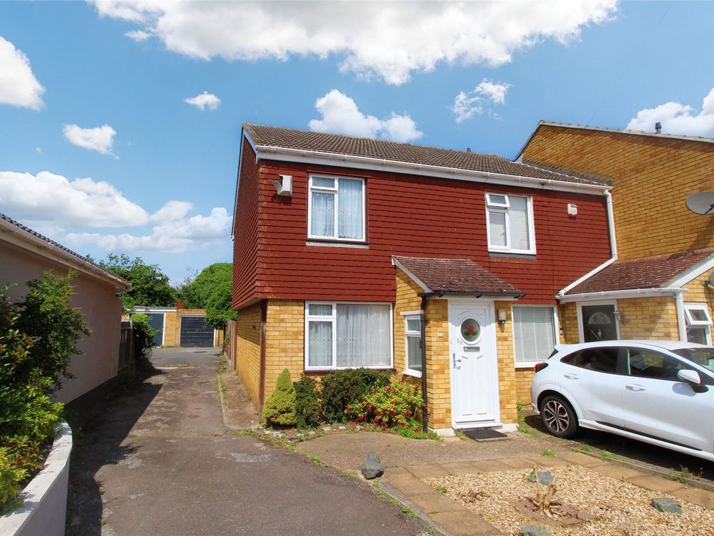 2 bed end terrace house for sale in Vincent Road, Sittingbourne, Kent ...