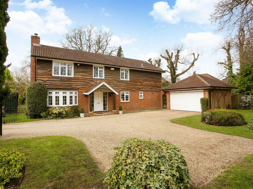 5 bed detached house for sale in Manor House Drive, Ascot SL5, £ ...