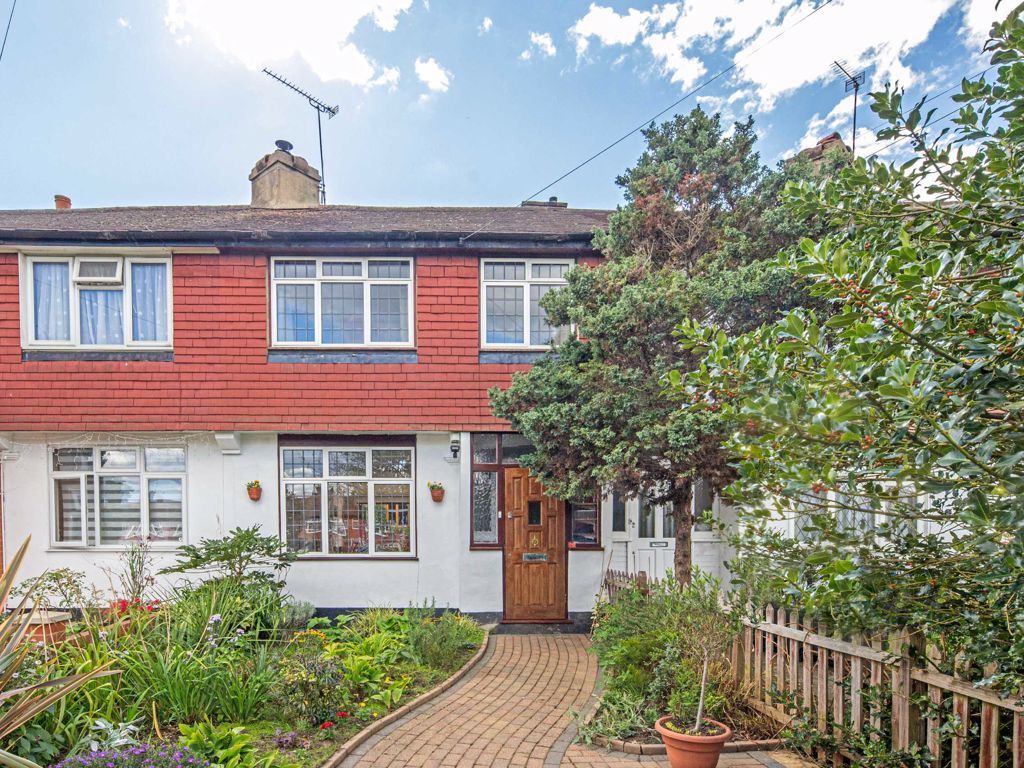 3 bed terraced house for sale in Warren Drive South, Tolworth, Surbiton ...