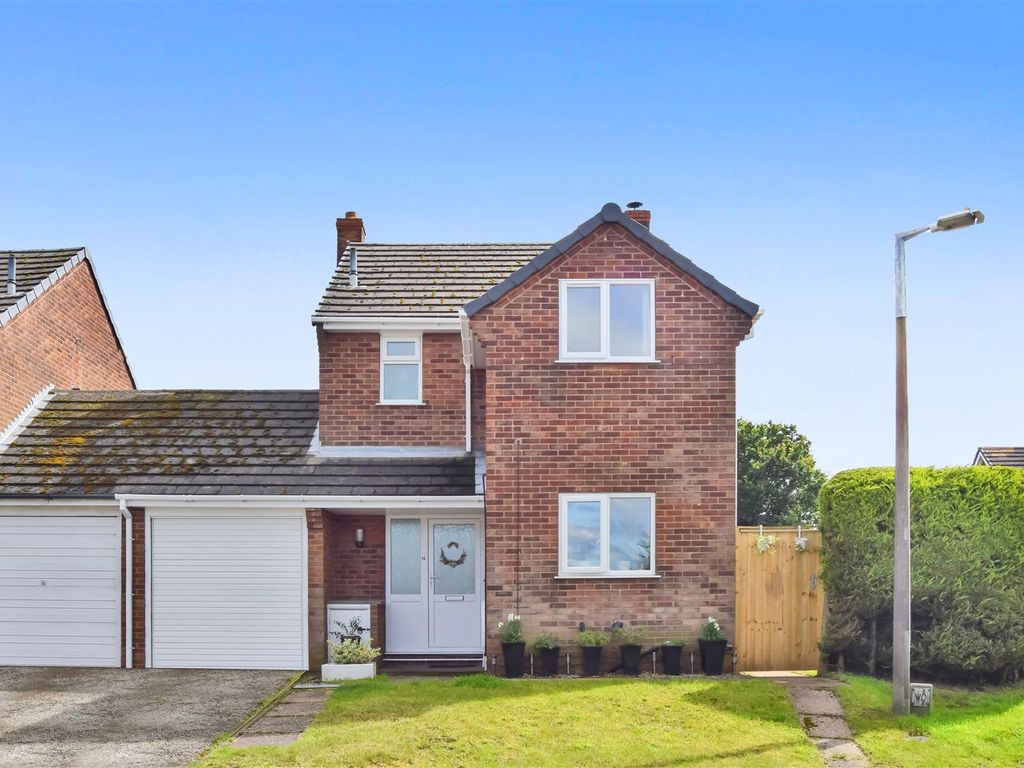 3 Bed Link Detached House For Sale In Clare Hill Blidworth Mansfield