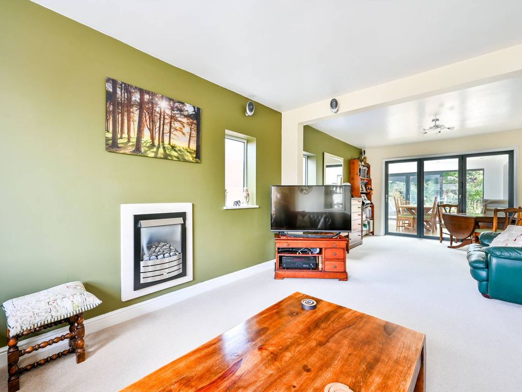 4 bed detached house for sale in Greenmeads, Woking GU22, £950,000 - Zoopla