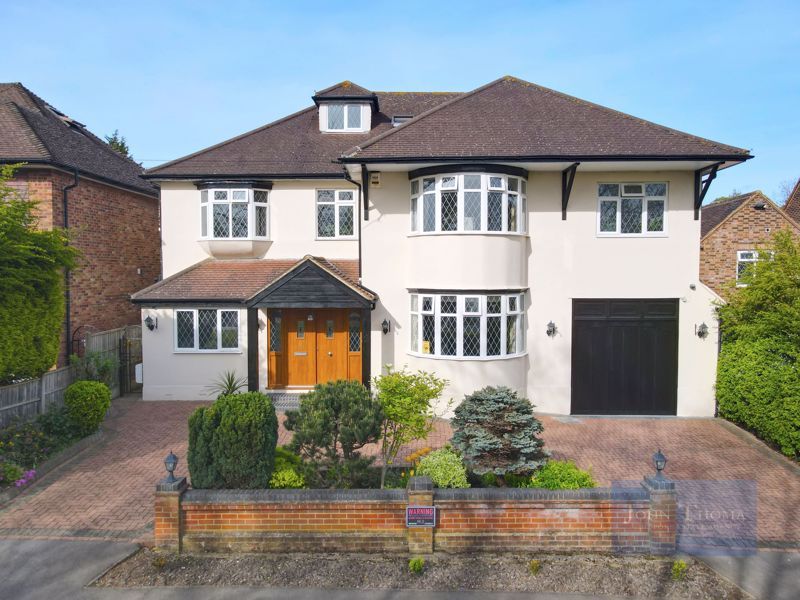 6 bed detached house for sale in Lee Grove, Chigwell IG7, £2,100,000 ...