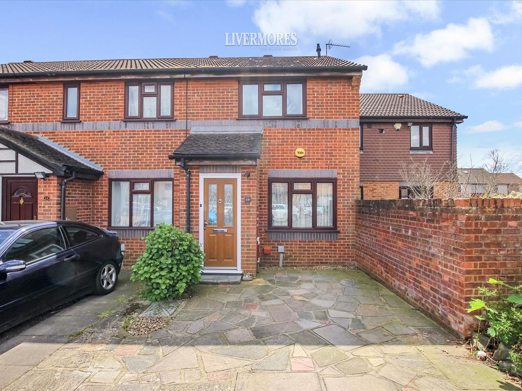 2 bed terraced house for sale in Cheswick Close, Crayford, Dartford DA1, £330,000 - Zoopla