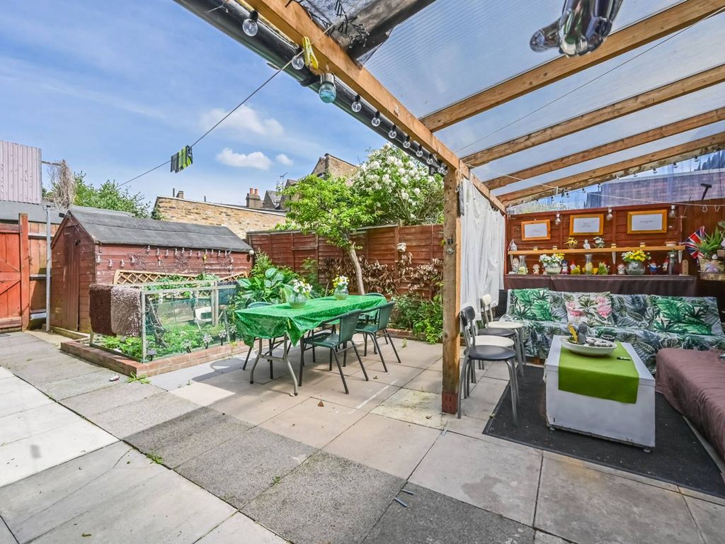 2 bed maisonette for sale in Seven Sisters Road, Tottenham, London N15 ...