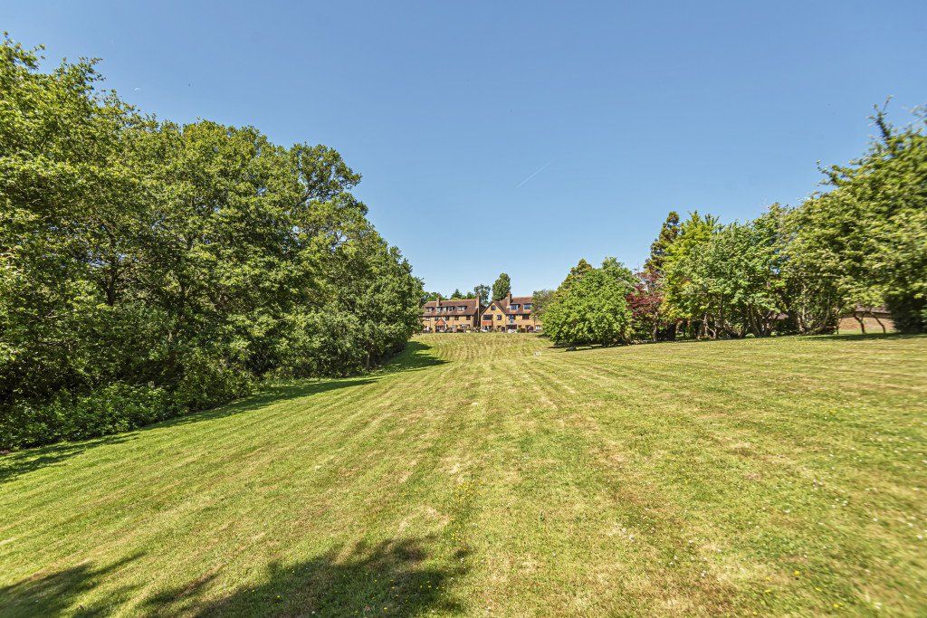 5 bed end terrace house for sale in Great Auclum Place, Burghfield ...