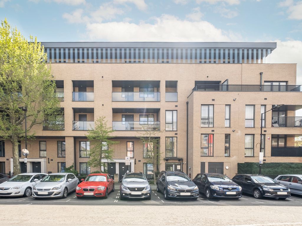 2 bed flat for sale in Bruckner Street, London W10, £649,000 - Zoopla