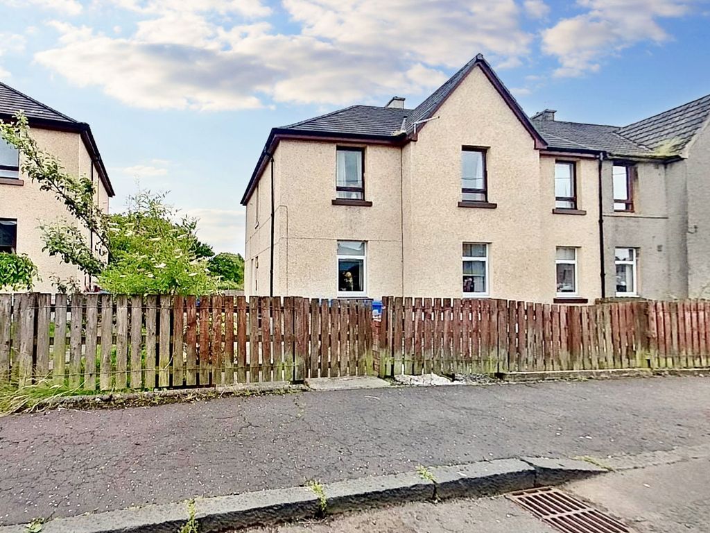 3 bed flat for sale in Cuthill Crescent, Stoneyburn EH47, £98,000 - Zoopla