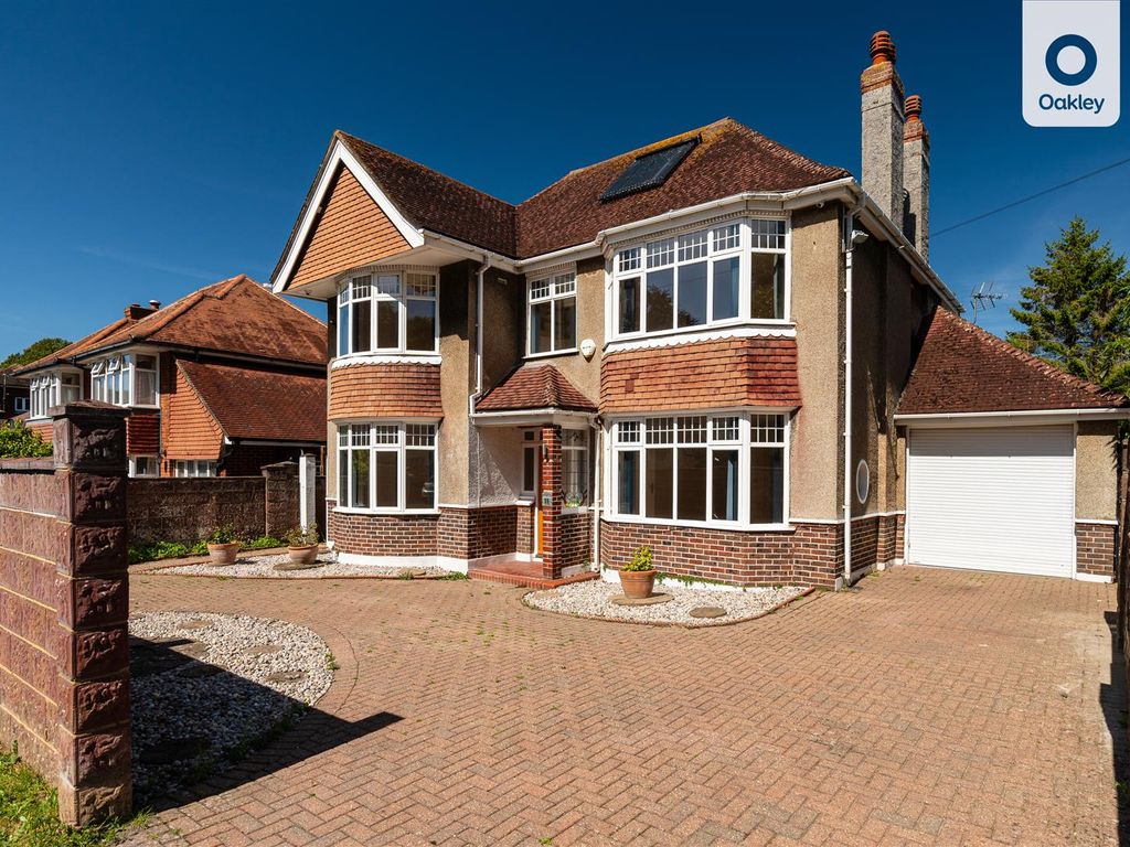 5 Bed Detached House For Sale In Carden Avenue Brighton Bn1 £