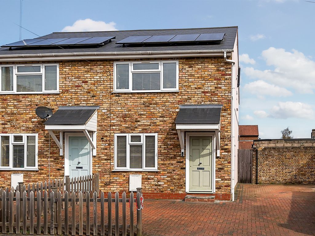 2 Bed End Terrace House For Sale In Primrose Avenue Enfield En2 £