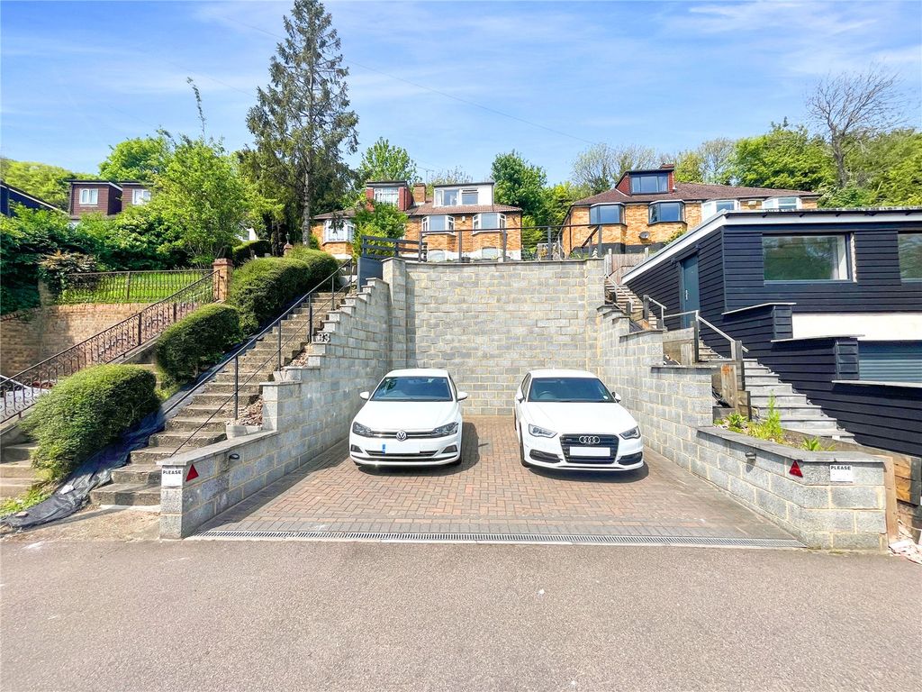 3 Bed Semi Detached House For Sale In Princes Avenue Walderslade Kent