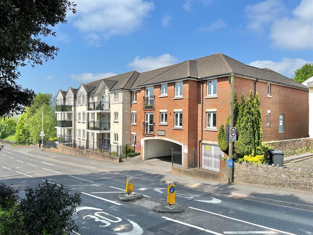 1 bed flat for sale in West Street, Axminster EX13 - Zoopla