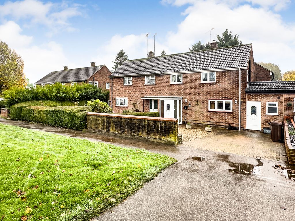 4 bed semi-detached house for sale in Snatchup, Redbourn, St. Albans ...