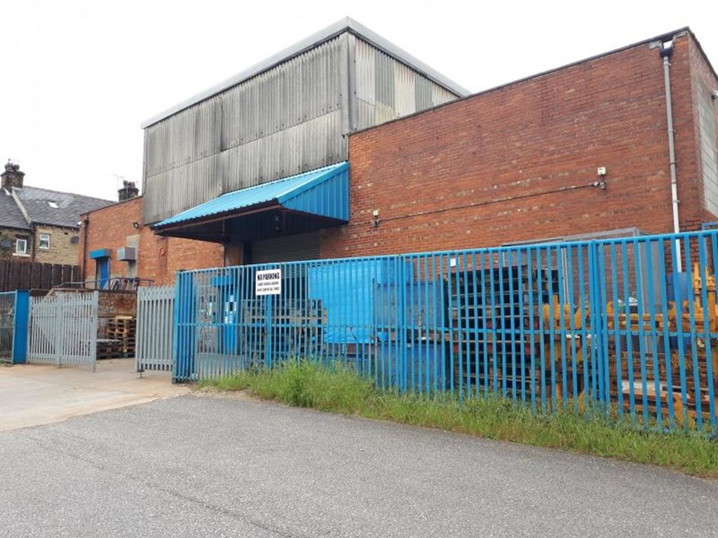 Industrial to let in Bradford Road, Stanningley, Leeds LS28, £36,000 pa ...