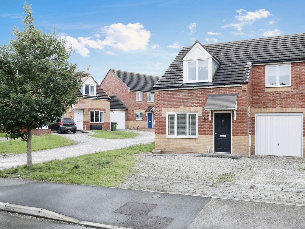 3 bed detached house for sale in Cemetery Road, Langold, Worksop S81, £ ...