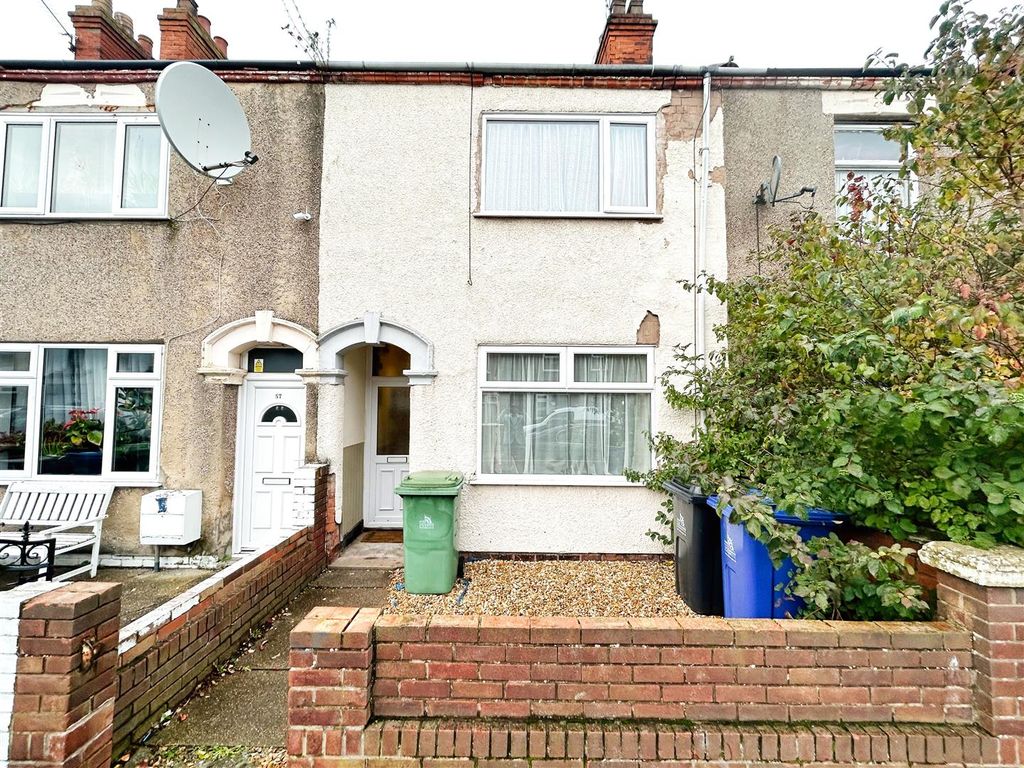 4 bed terraced house for sale in Gilbey Road, Grimsby DN31, £79,950 ...