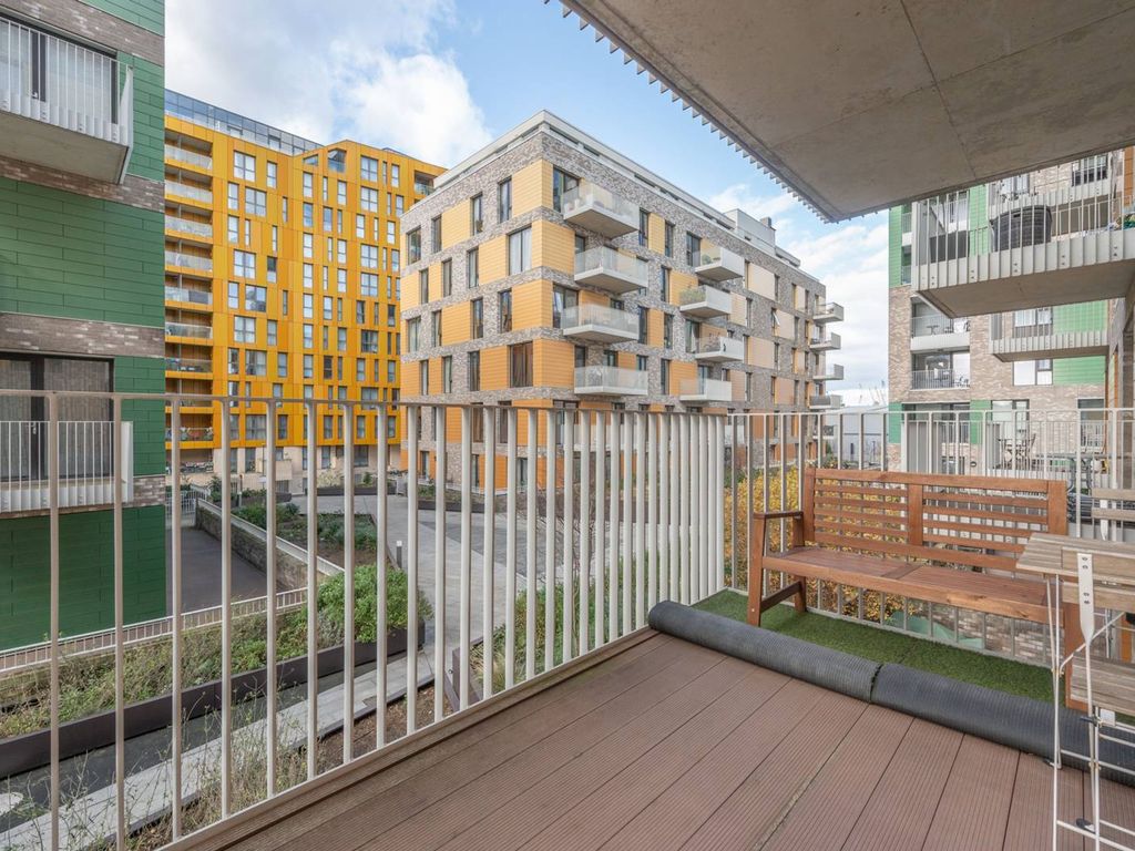 2 bed flat to rent in Cyrus Field Street, Greenwich, London SE10, £ ...