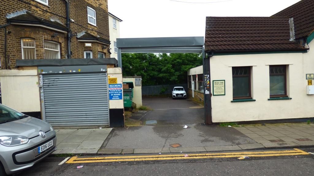 Office to let in Goodmayes Road, Goodmayes IG3, £15,500 pa - Zoopla