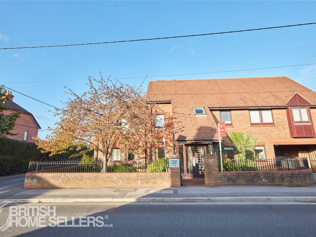 2 bed flat for sale in Victoria Road, Mortimer Common, Reading ...