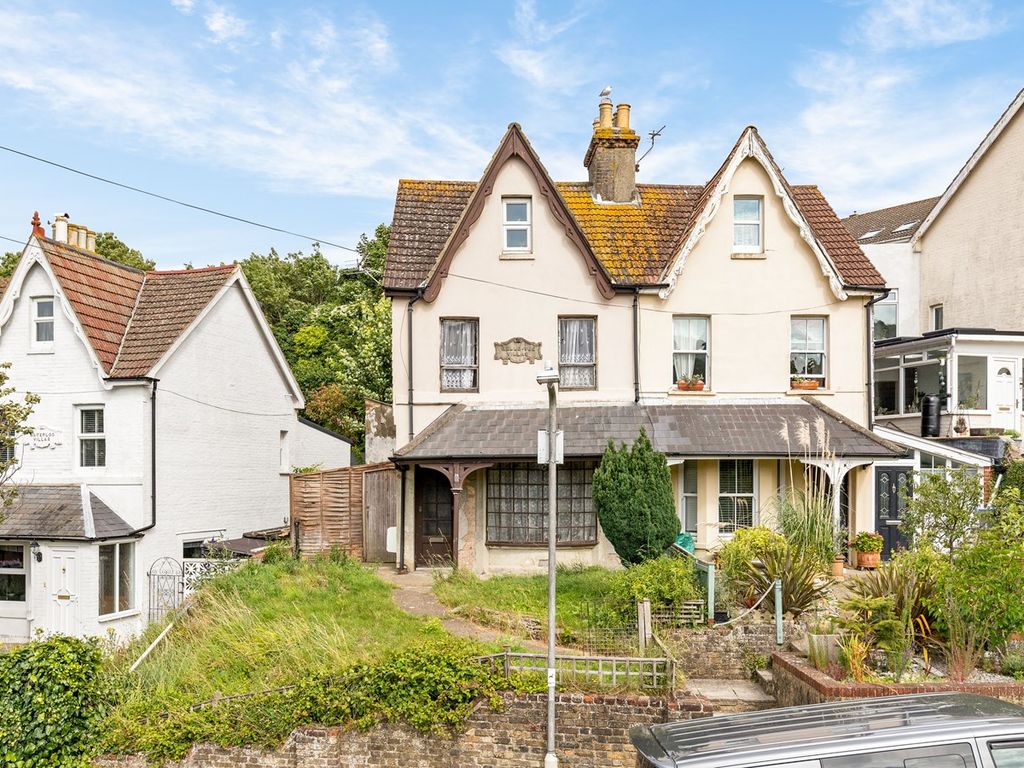 3 Bed Semi Detached House For Sale In Shakespeare Road Dover Ct17 £