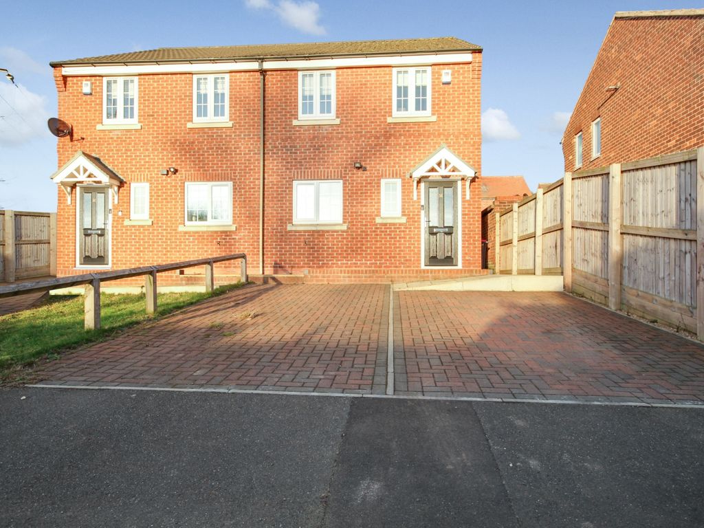 3 bed semi-detached house to rent in Yew Tree Road, Maltby, Rotherham ...