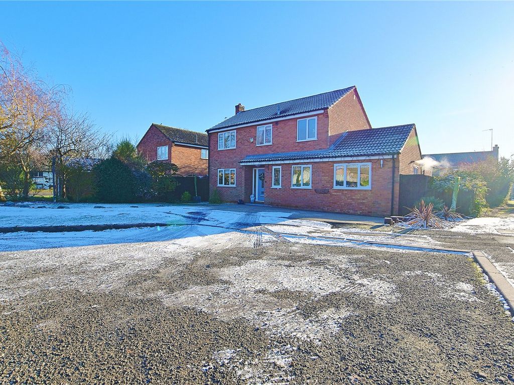 4 bed detached house for sale in Vokes Close, Little Billing ...