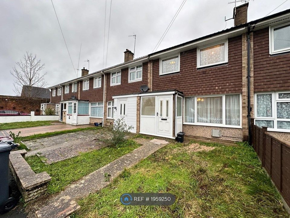 3 bed terraced house to rent in Trelleck Road, Reading RG1, £1,500 pcm - Zoopla