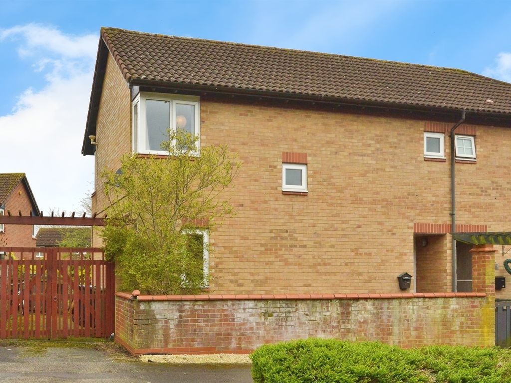 3 Bed Semi Detached House For Sale In Stafford Grove Shenley Church