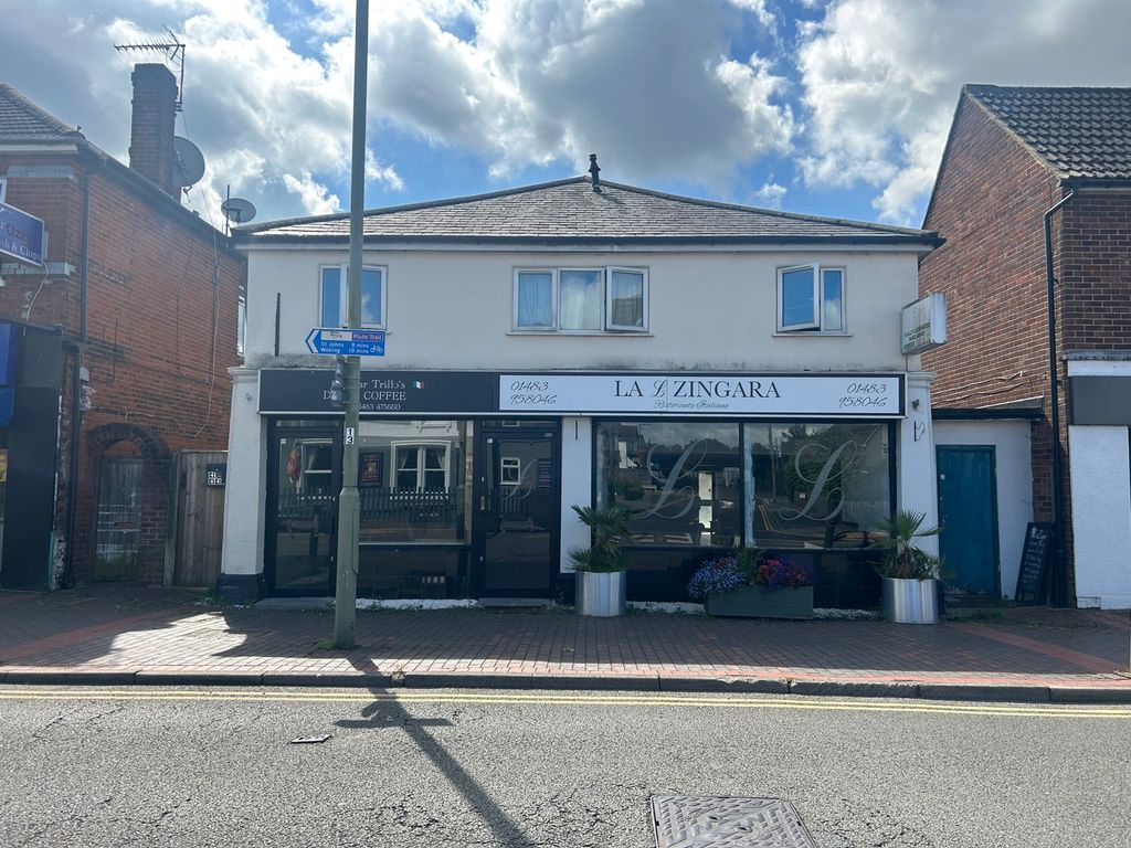 Restaurant/cafe to let in High Street, Knaphill GU21, £18,000 pa - Zoopla