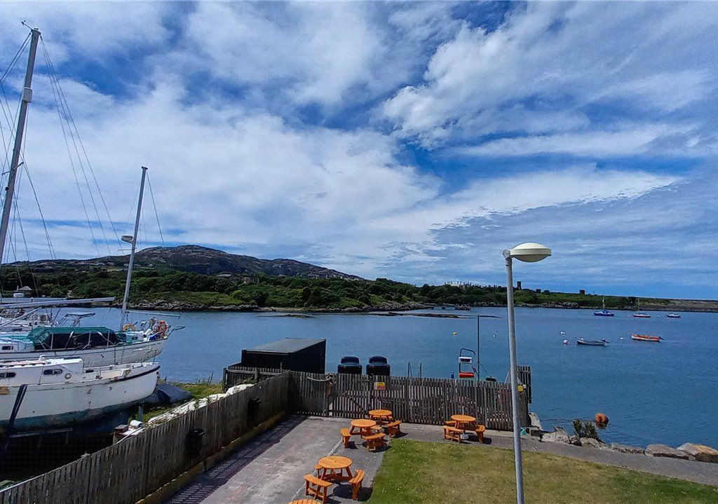 3 bed flat for sale in Newry Beach, Caergybi, Newry Beach, Holyhead ...