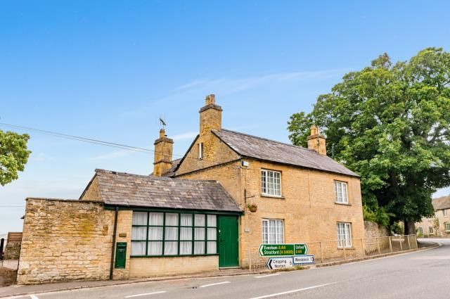 5 bed detached house for sale in Enstone, Oxfordshire OX7 - Zoopla