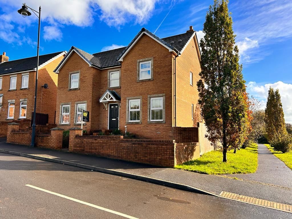 4 bed detached house for sale in Cae Rhedyn, Coity, Bridgend CF35, £ ...