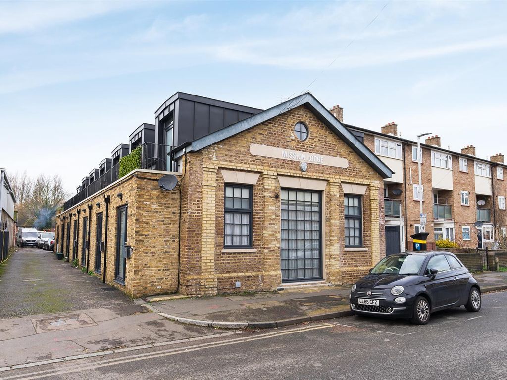 1 bed property for sale in Mission Lodge, Waterloo Road, Uxbridge UB8 ...