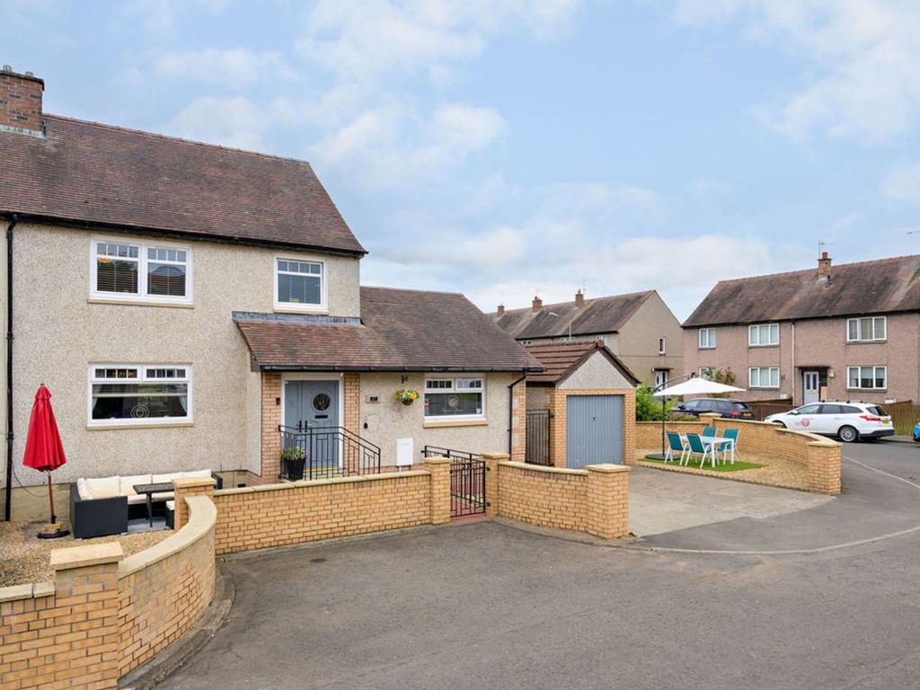 4 bed semi-detached house for sale in Polmaise Crescent, Fallin FK7, £ ...