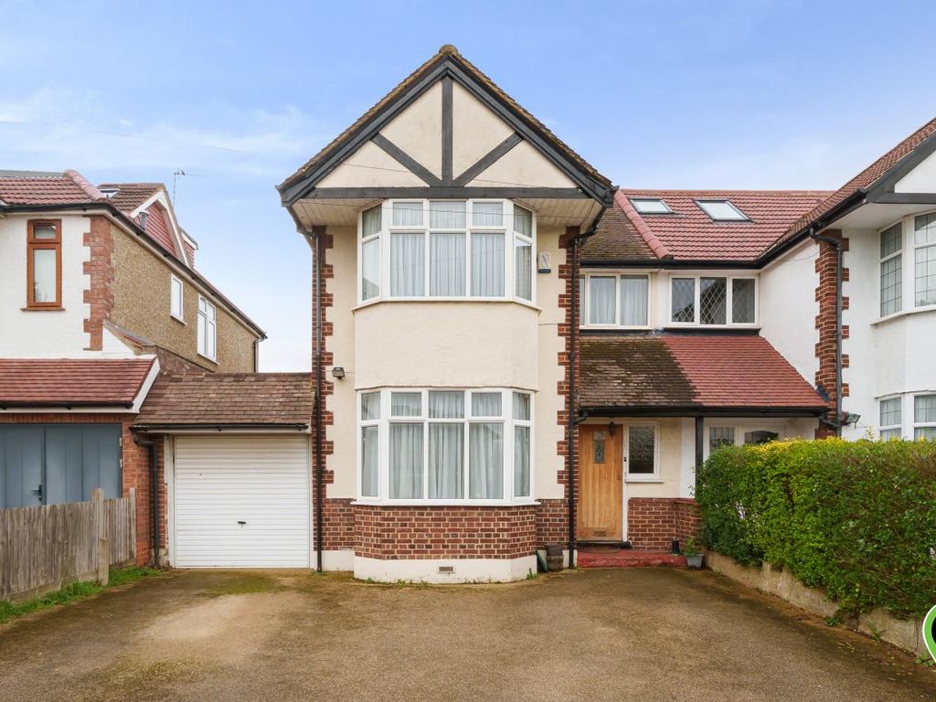 3 Bed Semi Detached House For Sale In Broadfields Avenue Edgware Ha8