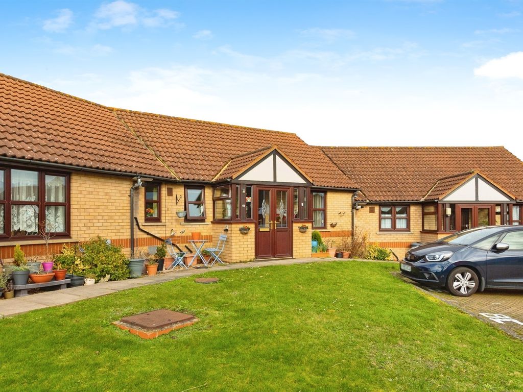 2 Bed Terraced Bungalow For Sale In Epsom Grove Bletchley Milton