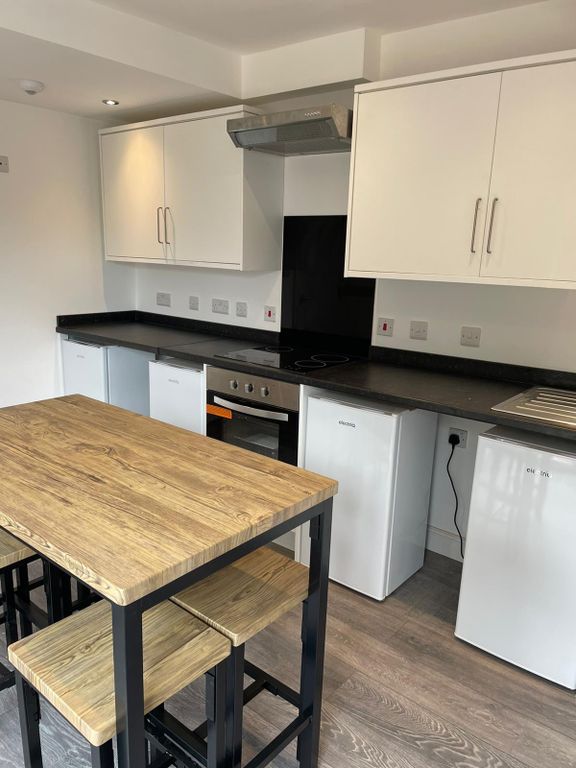 Room to rent in Jesson Road, Birmingham B75 - Zoopla