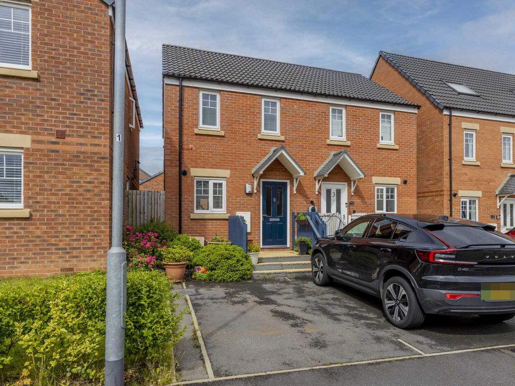 2 Bed Semi Detached House For Sale In Joseph Austin Close Hartshill