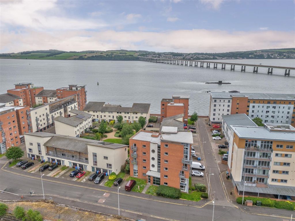 2 bed property for sale in South Victoria Dock Road, Dundee DD1, £ ...
