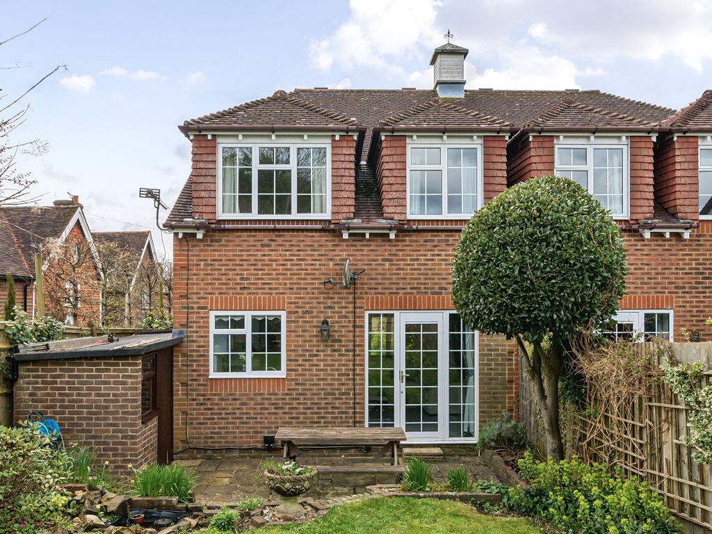 2 Bed End Terrace House To Rent In Kingsley Court Wadhurst Tn5 £1 250