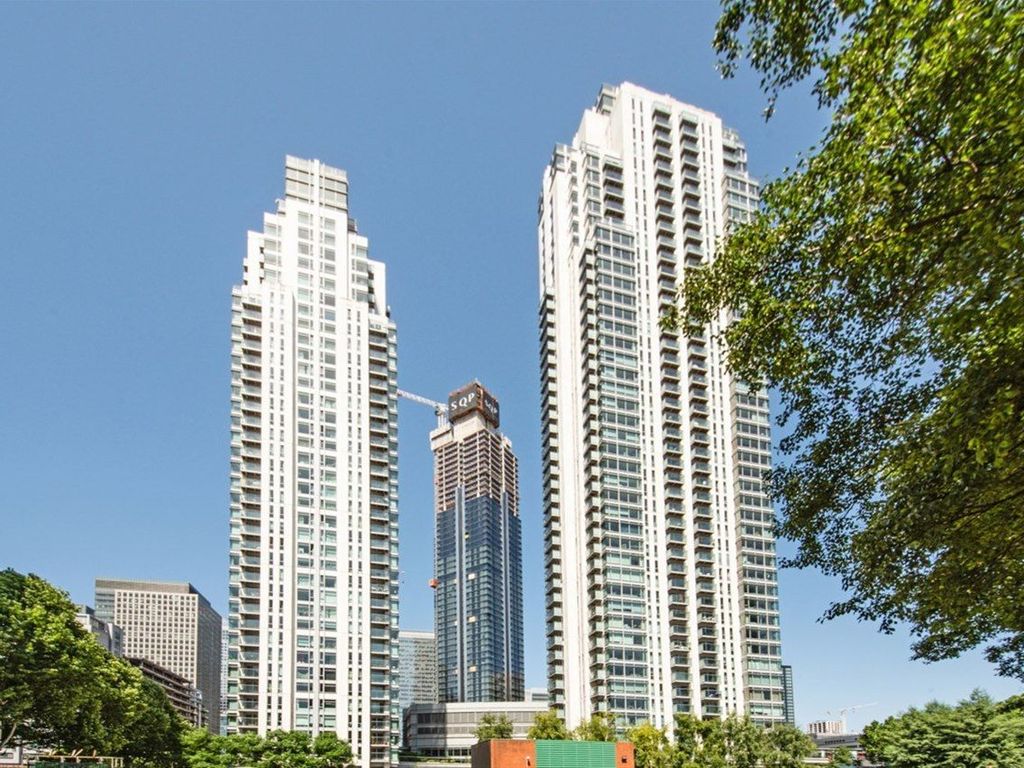 3 bed flat to rent in Pan Peninsula Square, London E14, £5,200 pcm - Zoopla