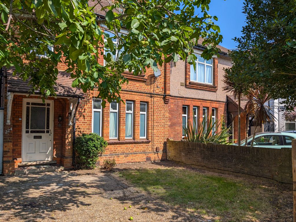 3 bed semi-detached house to rent in Whitton Road, Twickenham TW2, £2,350 pcm - Zoopla