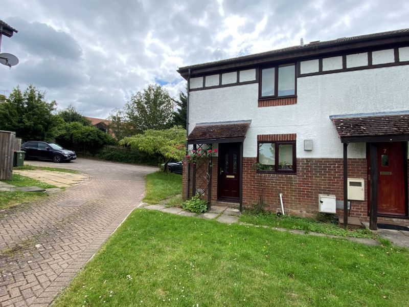2 Bed End Terrace House For Sale In Shepperds Green Shenley Church End
