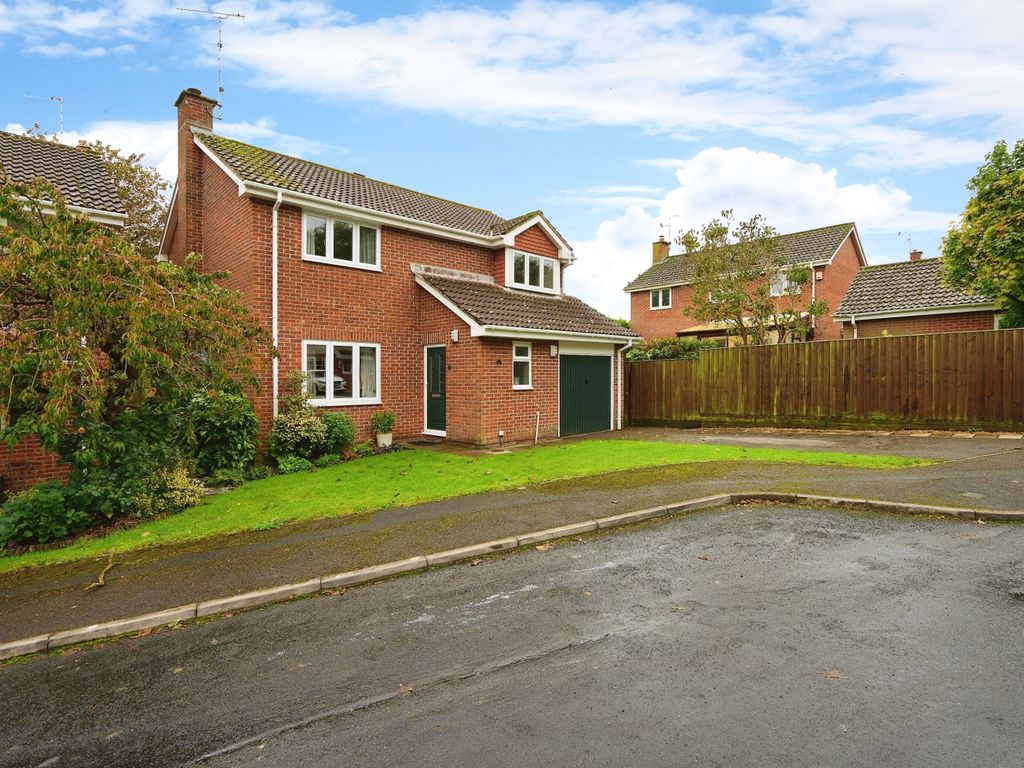 4 Bed Detached House For Sale In Darcey Close Grange Park Swindon