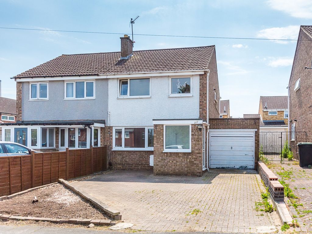 3 bed semi-detached house for sale in Grangeway, Rushden NN10 - Zoopla