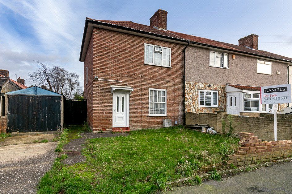 3 Bed End Terrace House For Sale In Cranmore Road Bromley Kent Br1 £