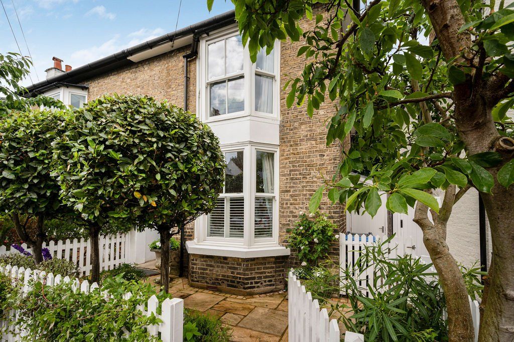 4 bed semi-detached house for sale in Denmark Road, London SW19 - Zoopla