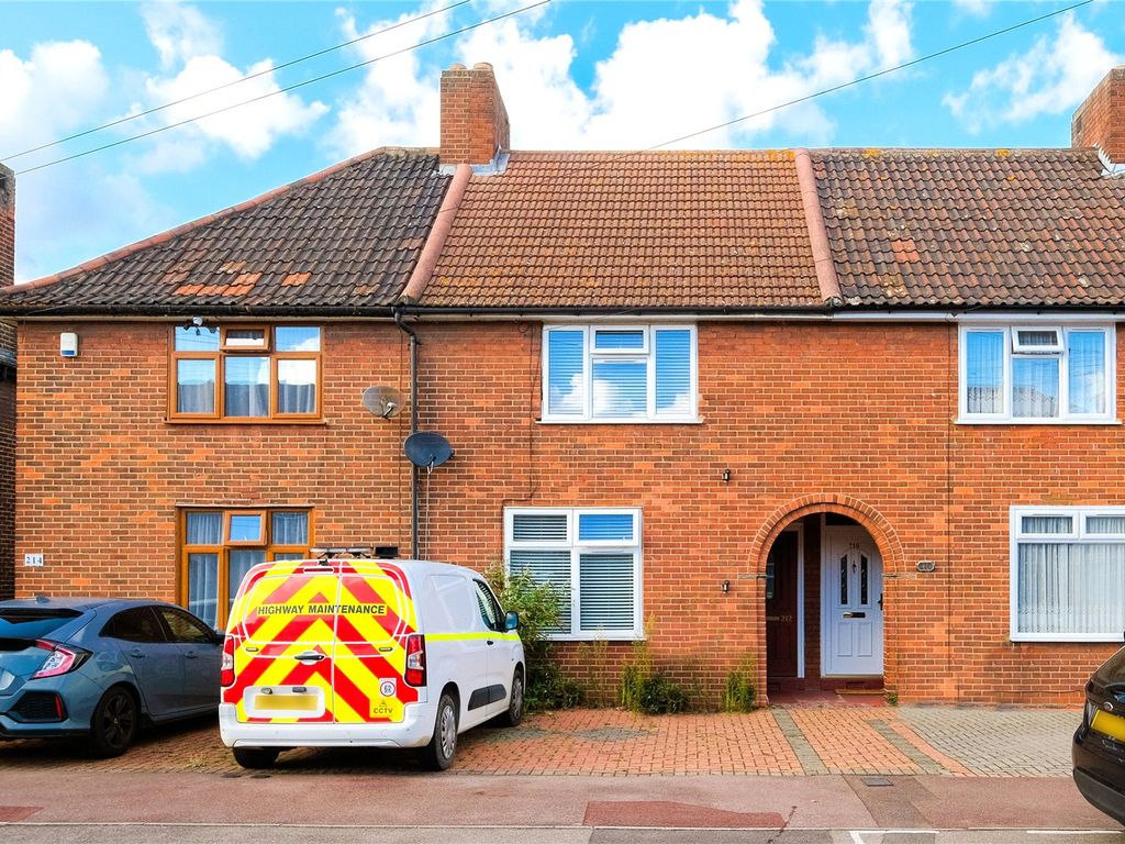 2 Bed Terraced House For Sale In Stamford Road Dagenham Essex Rm9 £
