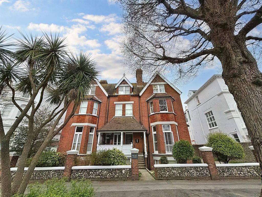 2 bed flat for sale in Devonshire Place, Eastbourne BN21, £259,950 - Zoopla