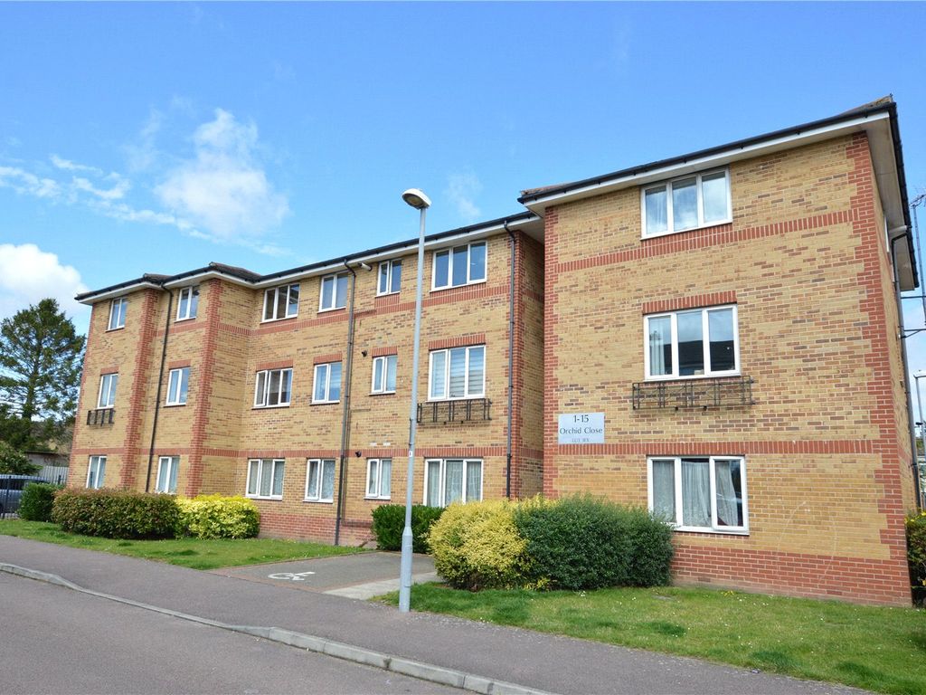 2 bed flat for sale in Orchid Close, Luton, Bedfordshire LU3, £170,000 ...